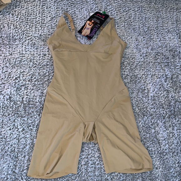 Maidenform | Intimates & Sleepwear | Maidenform Open Bust Body Shaper ...